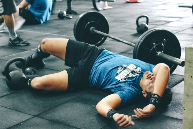 Bulking but not getting stronger? 3 easy fixes. - Trusty Spotter