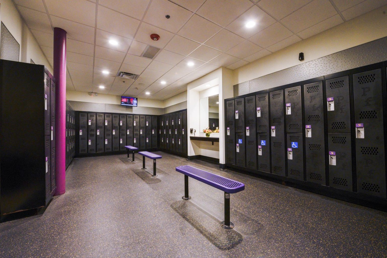 Does Planet Fitness Have Showers? (Photos & Amenities Explained)