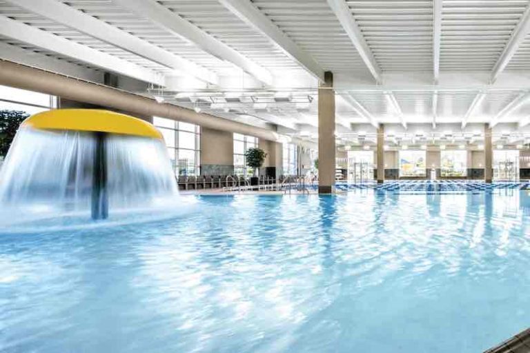 Does Life Time Fitness Have a Pool? (Photos & Amenities Explained)